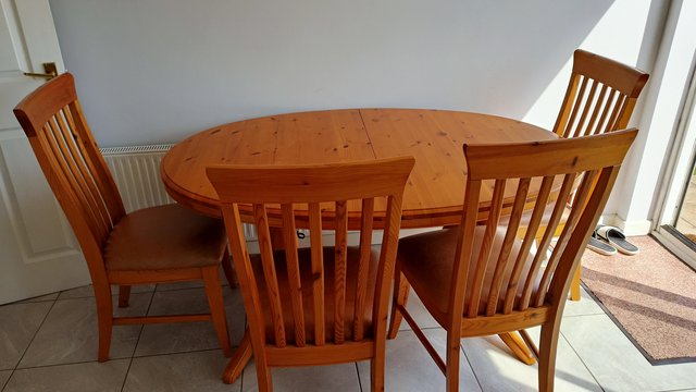 Wooden extendable dining room table and 6 chairs For Sale in Huntingdon ...