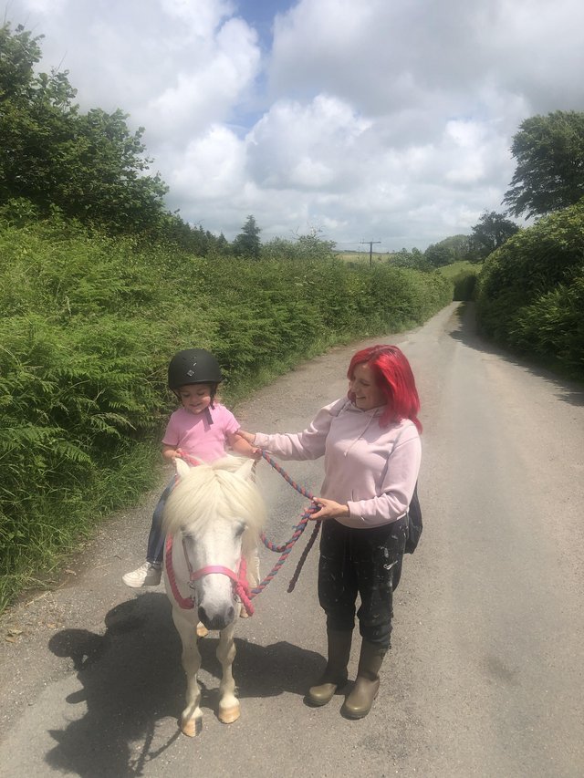 Loading advert... | Preloved