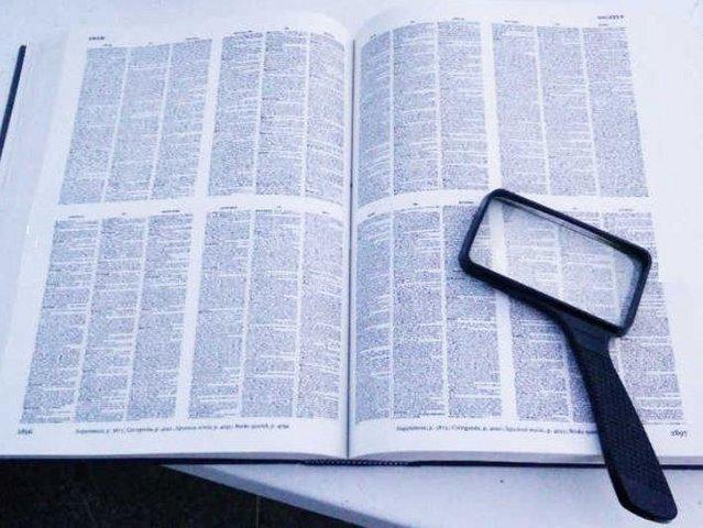 THE COMPACT EDITION of the OXFORD ENGLISH DICTIONARY For Sale in ...