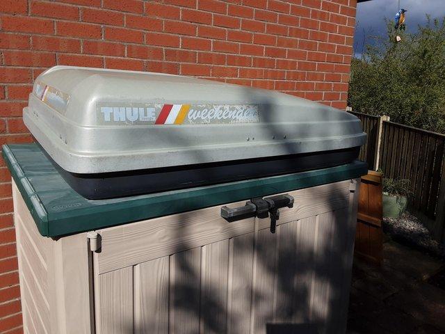 Thule Weekender roof box For Sale in Atherton, Manchester | Preloved